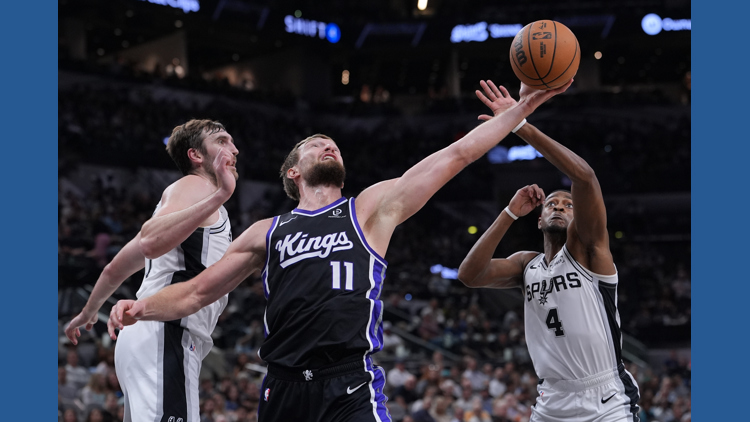 Kings' Domantas Sabonis has partial meniscus tear and is expected to miss at least a month ...
