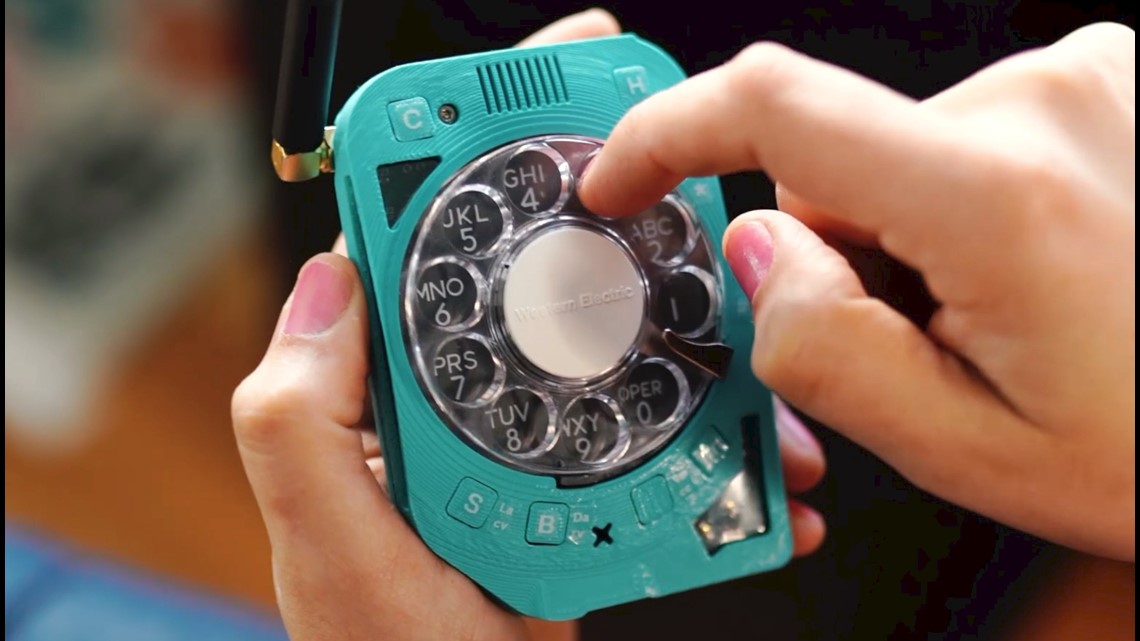 This rotary dial cell phone really works, and you can build one | wtsp.com