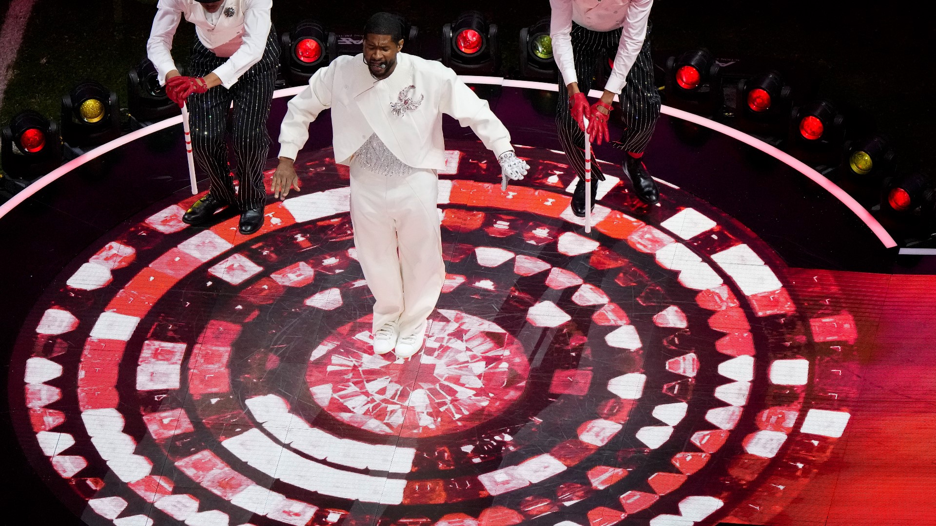 Usher delivers epic Super Bowl halftime show | wtsp.com