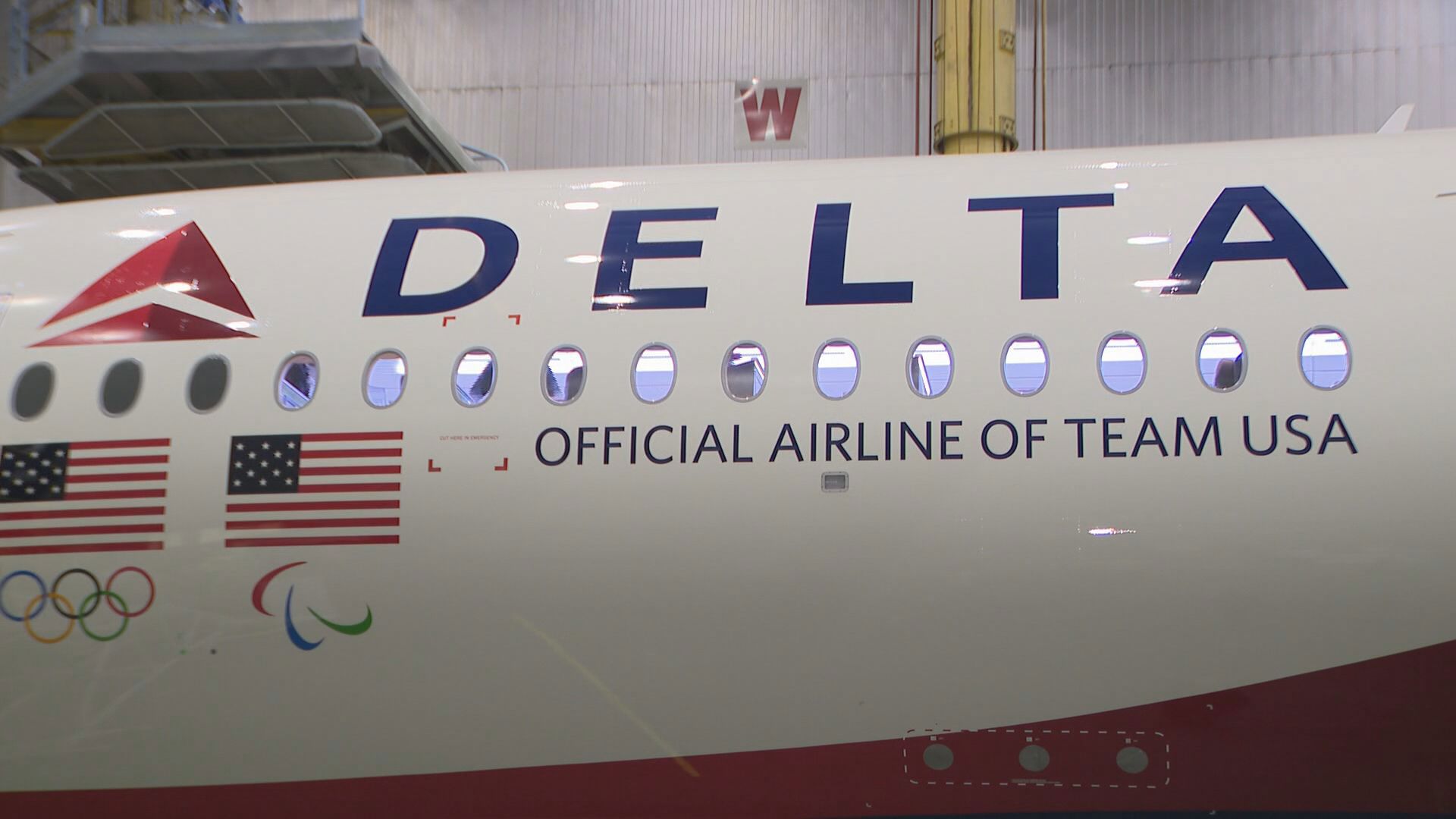 Check out the Team USA plane from Delta | wtsp.com