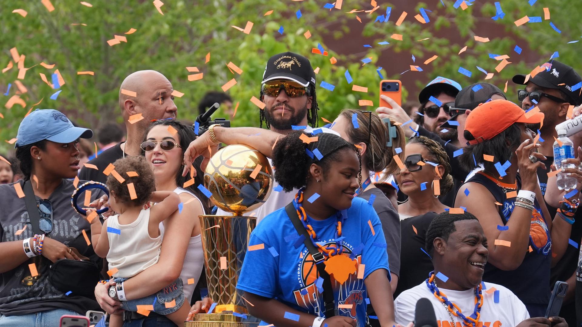 New York Knicks revel in their NBA victory parade as joyous fans and ...
