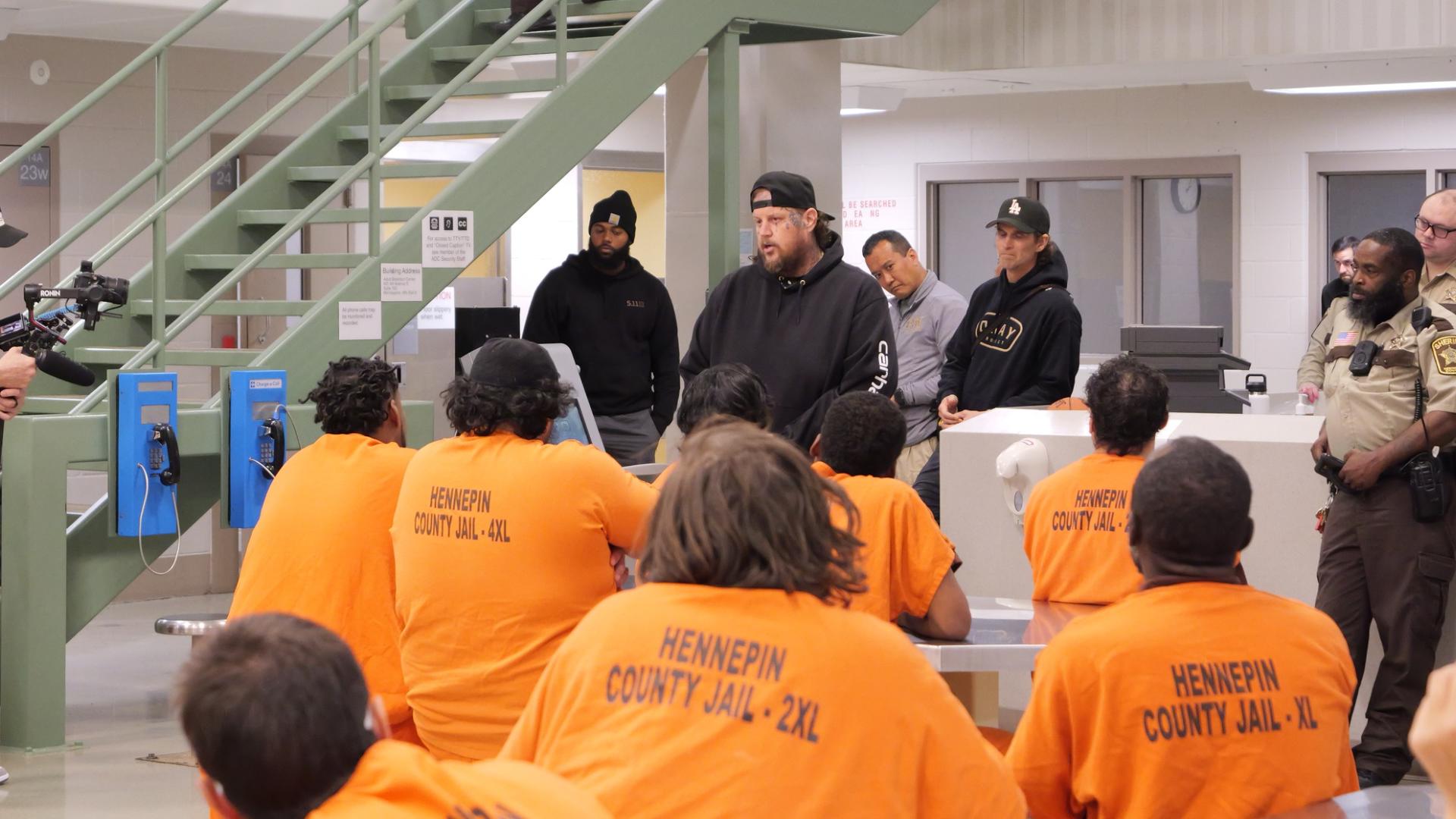 Jelly Roll inspires inmates in Minneapolis visit | wtsp.com