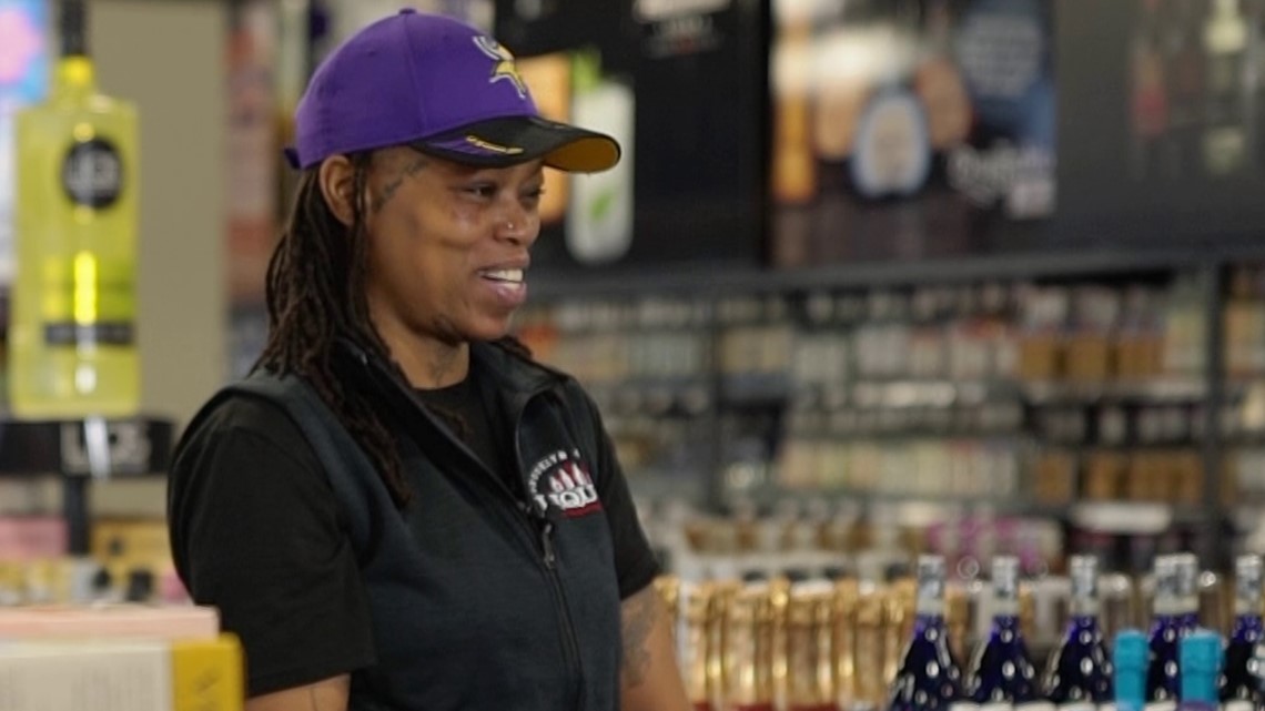 Generosity spreads after liquor store employee gives man shoes | wtsp.com