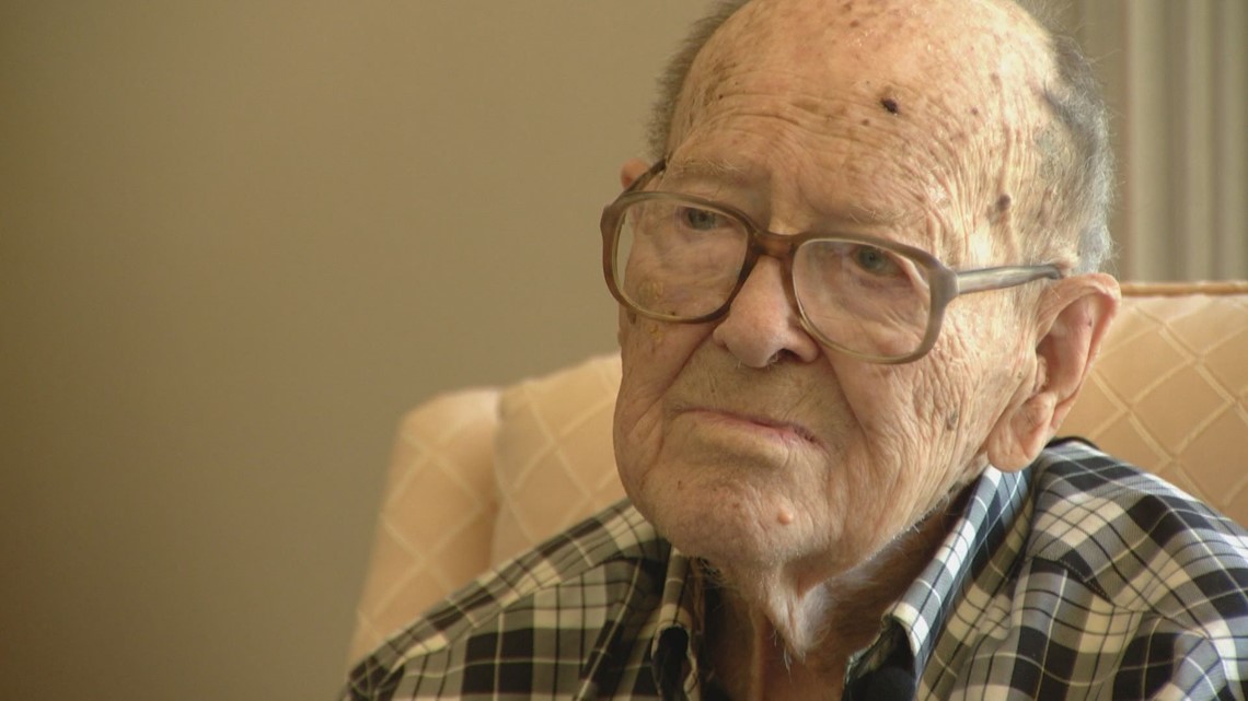 WWII glider pilot Ray Chambers celebrates 101st birthday | wtsp.com