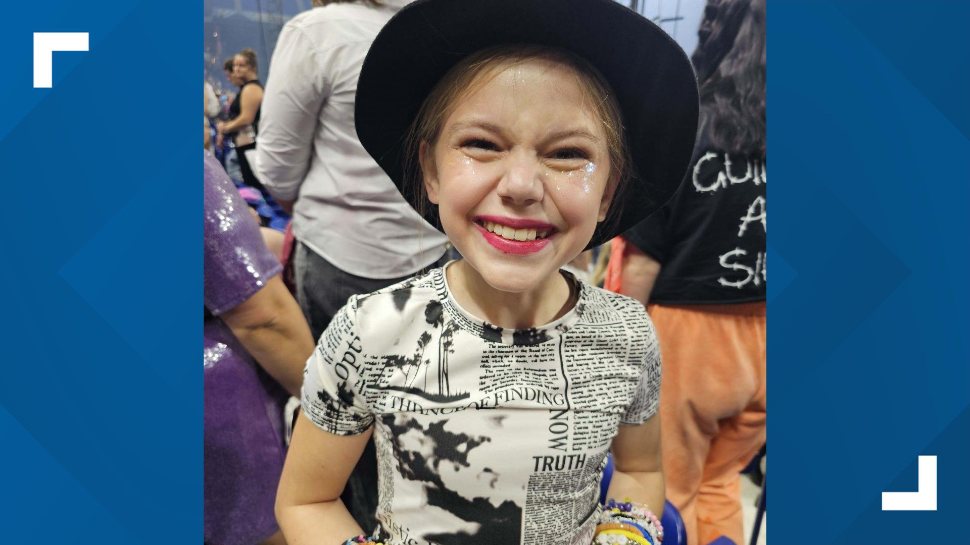 Taylor Swift gives '22' hat to 11-year-old Indiana girl | wtsp.com