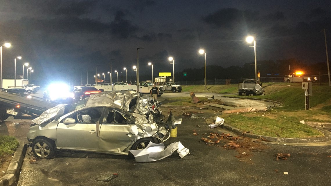 FHP: Passenger dead after car speeding at 111 mph crashes on I-4 | wtsp.com