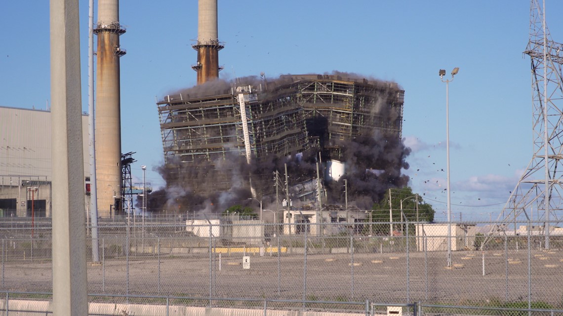 Duke Energy implodes 2 power houses in Crystal River | wtsp.com