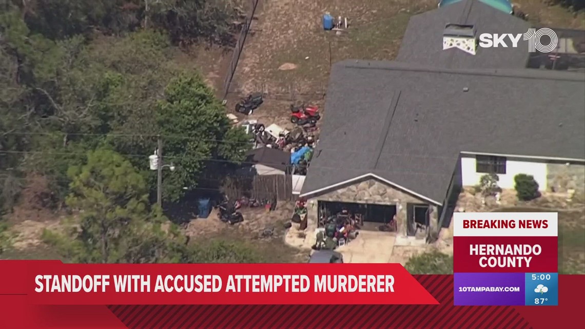 Person suspected of murder barricaded inside home in Weeki Wachee, deputies say | wtsp.com