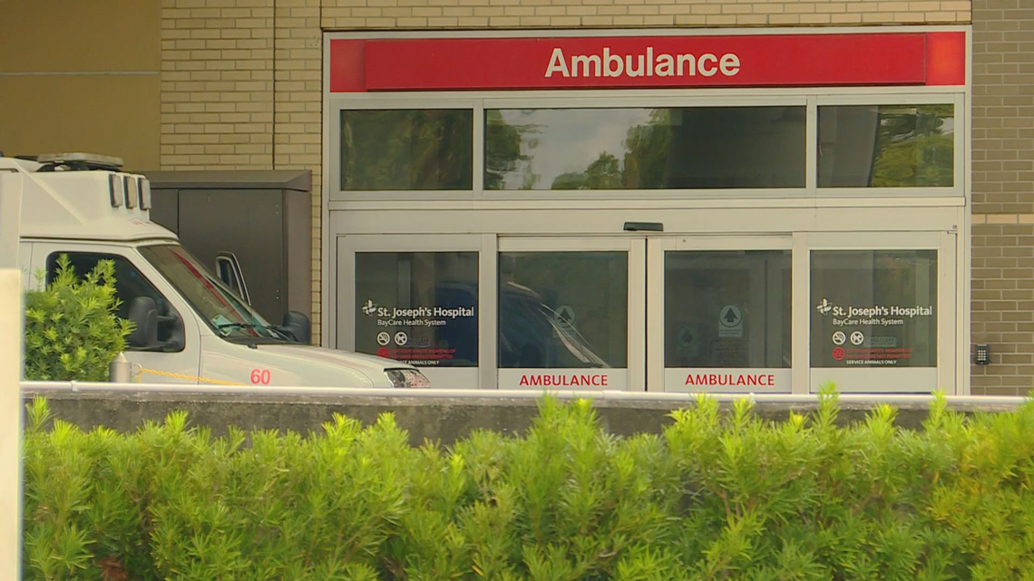 Ambulances wait up to 8 hours to offload as ERs fill around Tampa ...