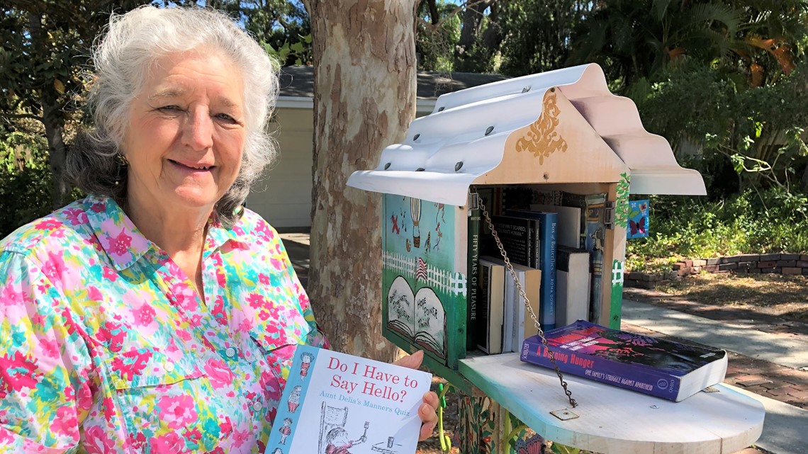Driveway book box offers Seminole neighborhood a reading hotspot | wtsp.com