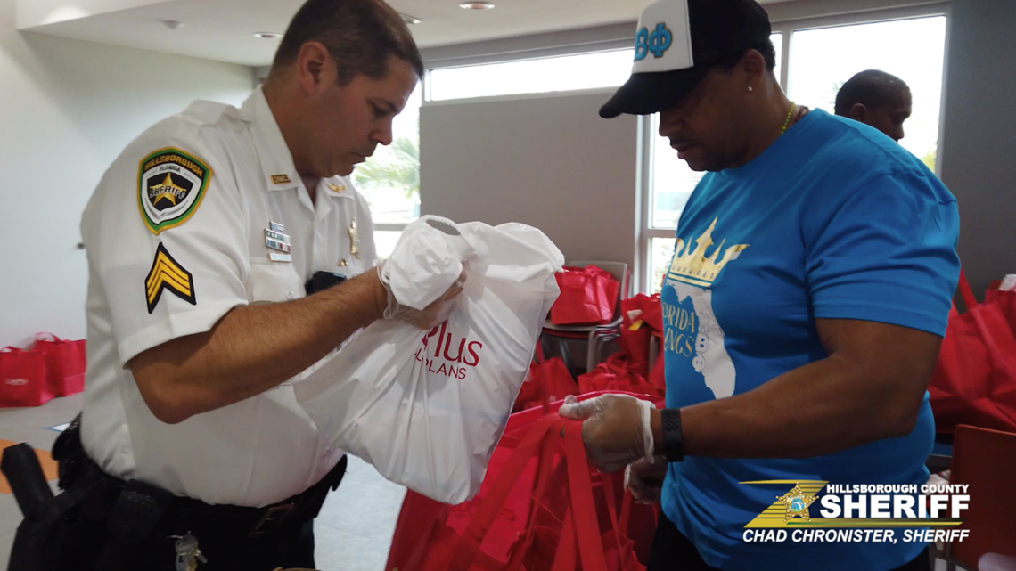 200 Tampa families receive free food | wtsp.com