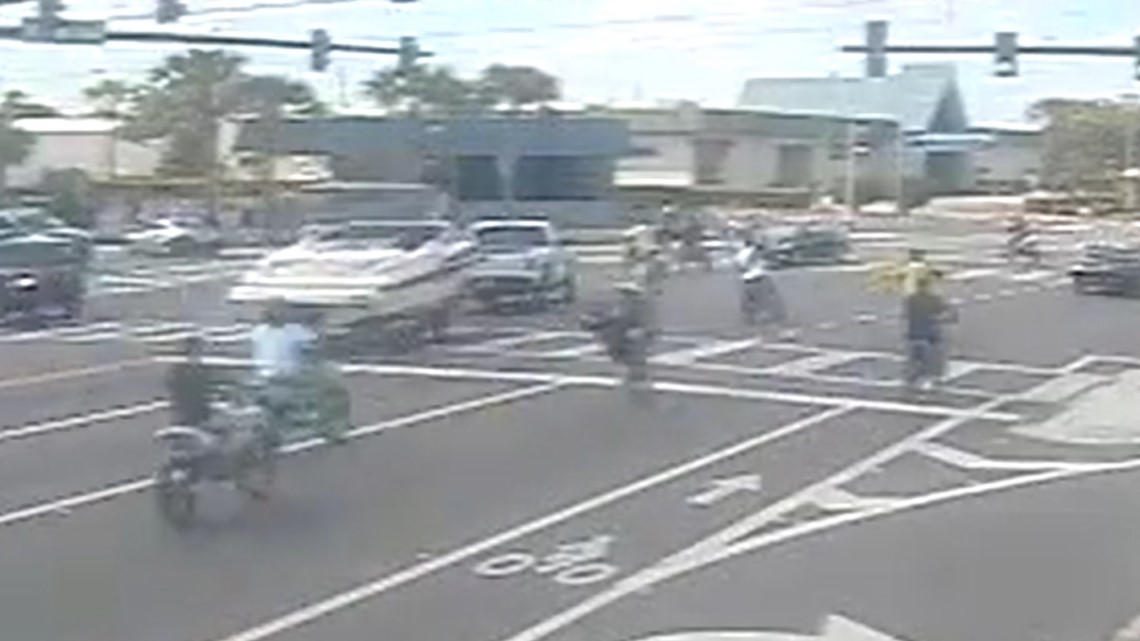 VIDEO: Motorcycle mob attacks pregnant woman in Edgewood, Florida ...