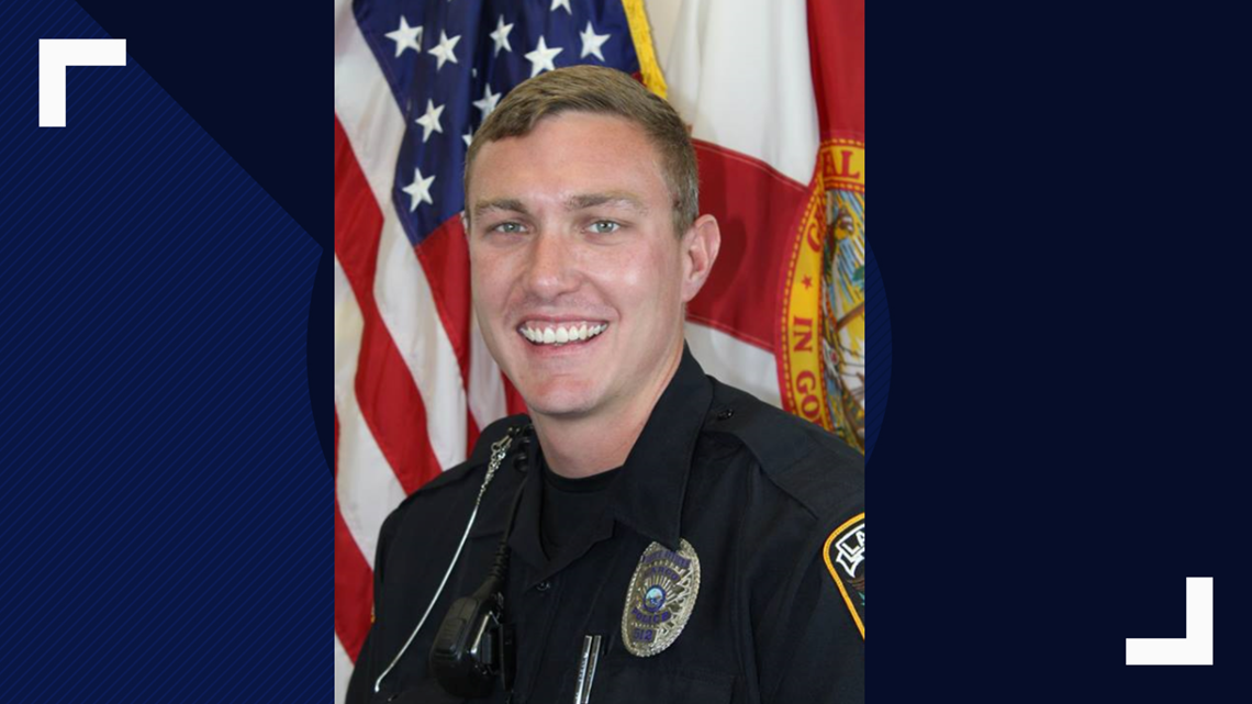 Largo police officer saves woman from sinking car | wtsp.com