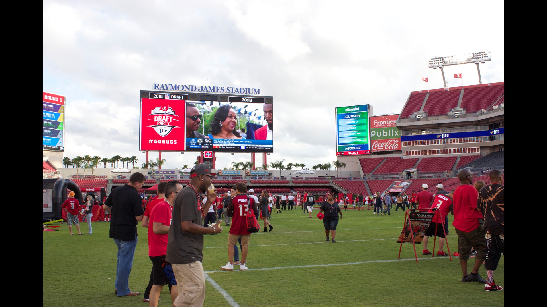 PHOTOS: Tampa Bay Buccaneers Draft Party 2018 | wtsp.com