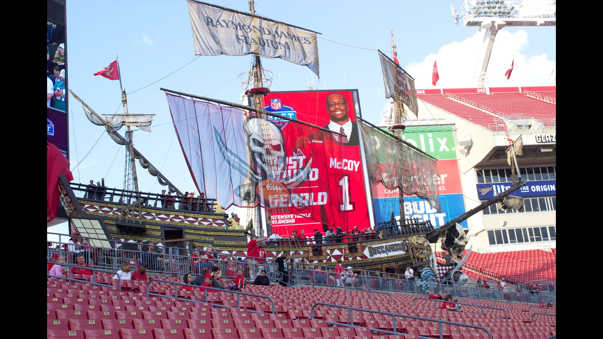 PHOTOS: Tampa Bay Buccaneers Draft Party 2018 | wtsp.com