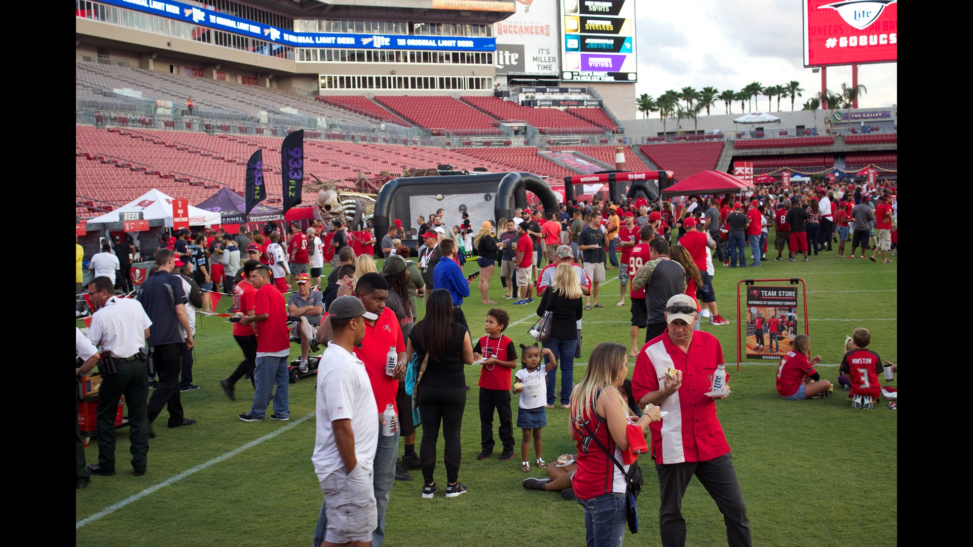 PHOTOS: Tampa Bay Buccaneers Draft Party 2018 | wtsp.com
