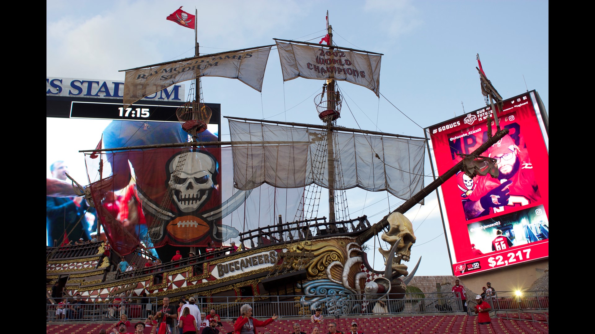 PHOTOS: Tampa Bay Buccaneers Draft Party 2018 | wtsp.com