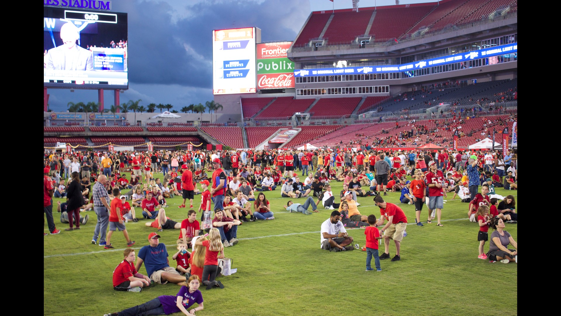 PHOTOS: Tampa Bay Buccaneers Draft Party 2018 | wtsp.com