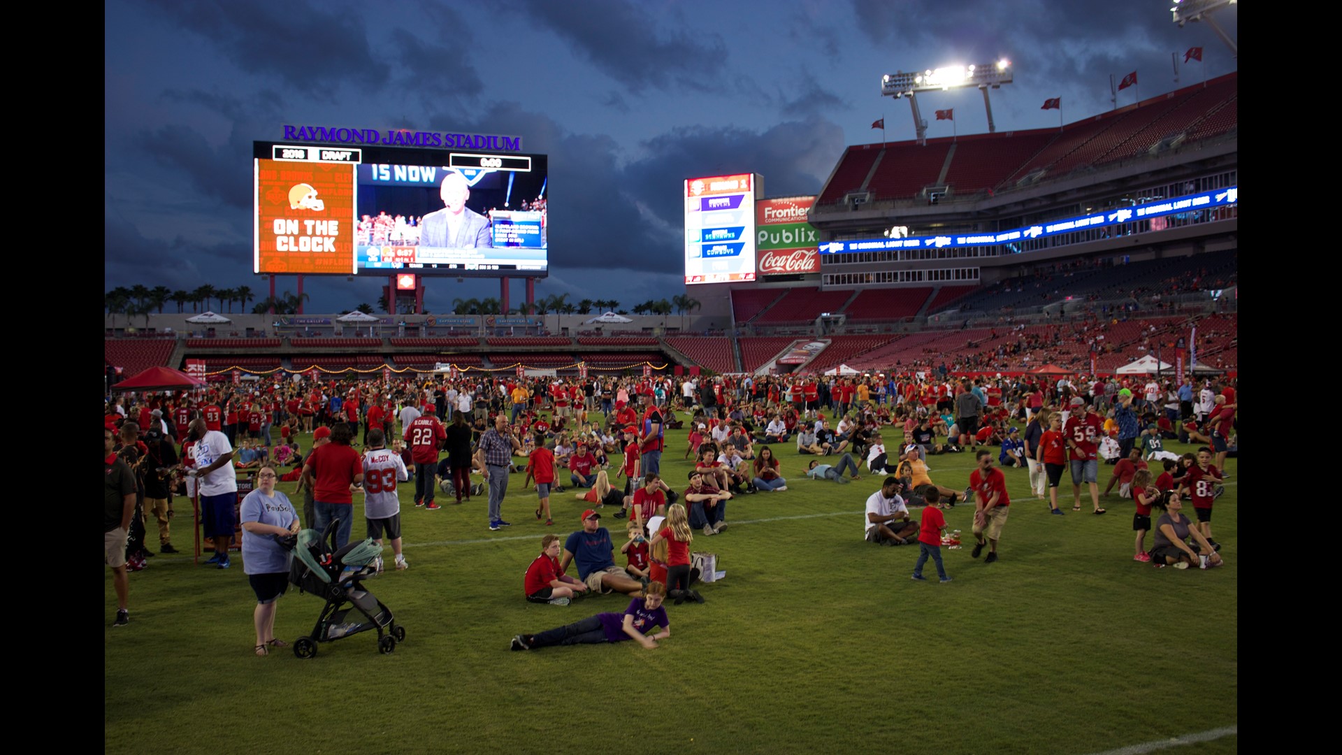 PHOTOS: Tampa Bay Buccaneers Draft Party 2018 | wtsp.com