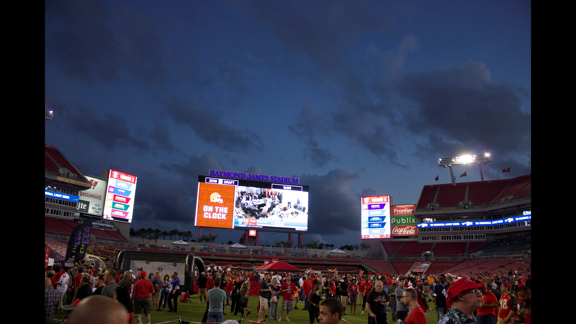 PHOTOS: Tampa Bay Buccaneers Draft Party 2018 | wtsp.com