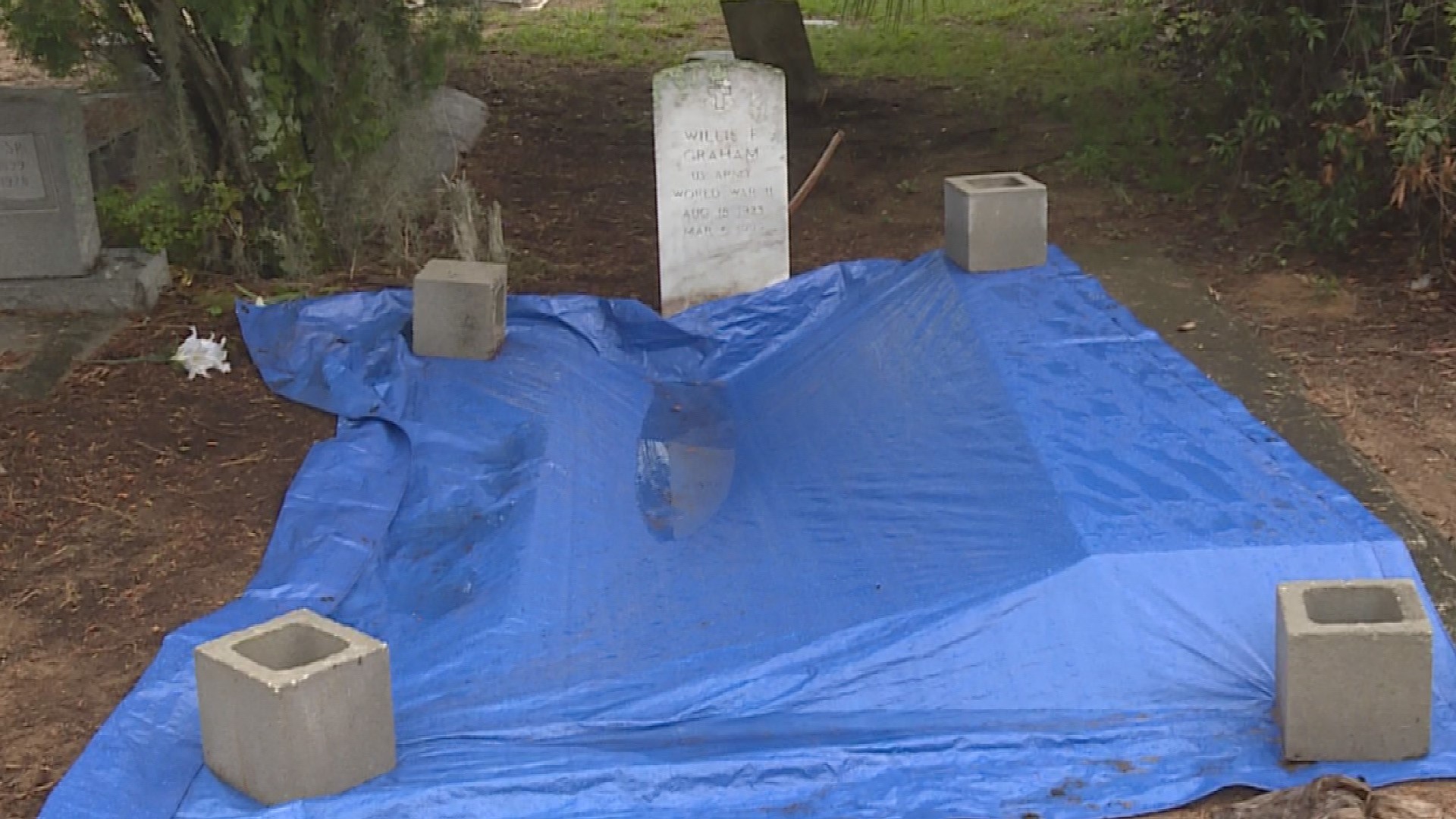 WWII vet's grave in Bartow desecrated, body tampered with, clothes ...
