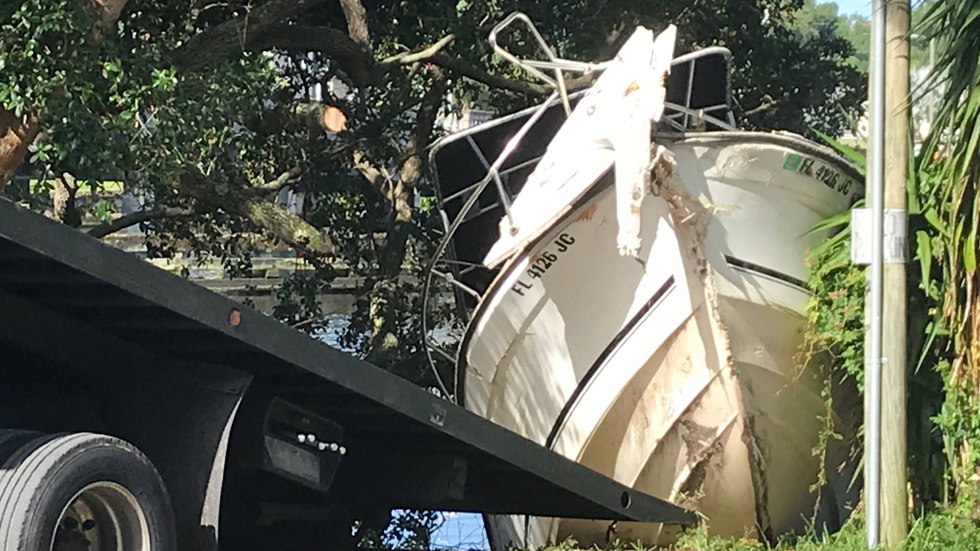 Police: Man tried swimming away after boat crash in Tampa | wtsp.com