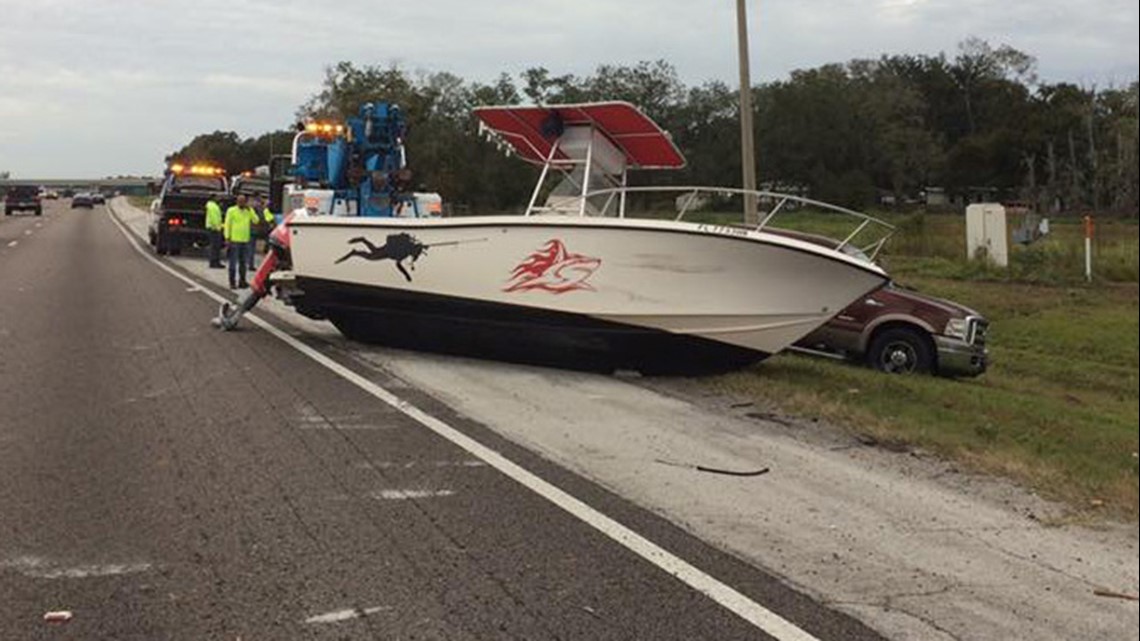 Boat crashes in middle of Interstate 4 | wtsp.com