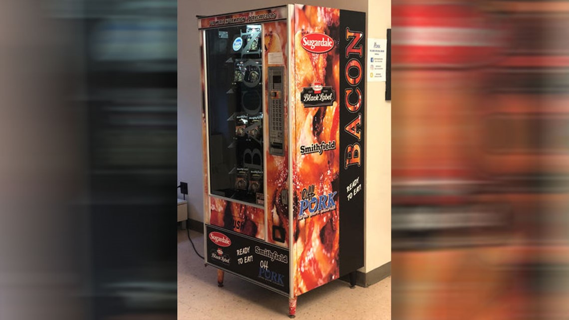 New vending machine sells nothing but bacon for just $1 | wtsp.com