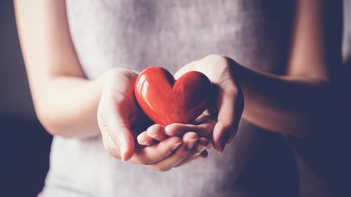 Family invents 'hug glove' to share hugs on Mother's Day | wtsp.com