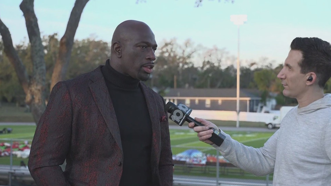 Thousands of families getting an extra dose of holiday cheer at Sligh ...