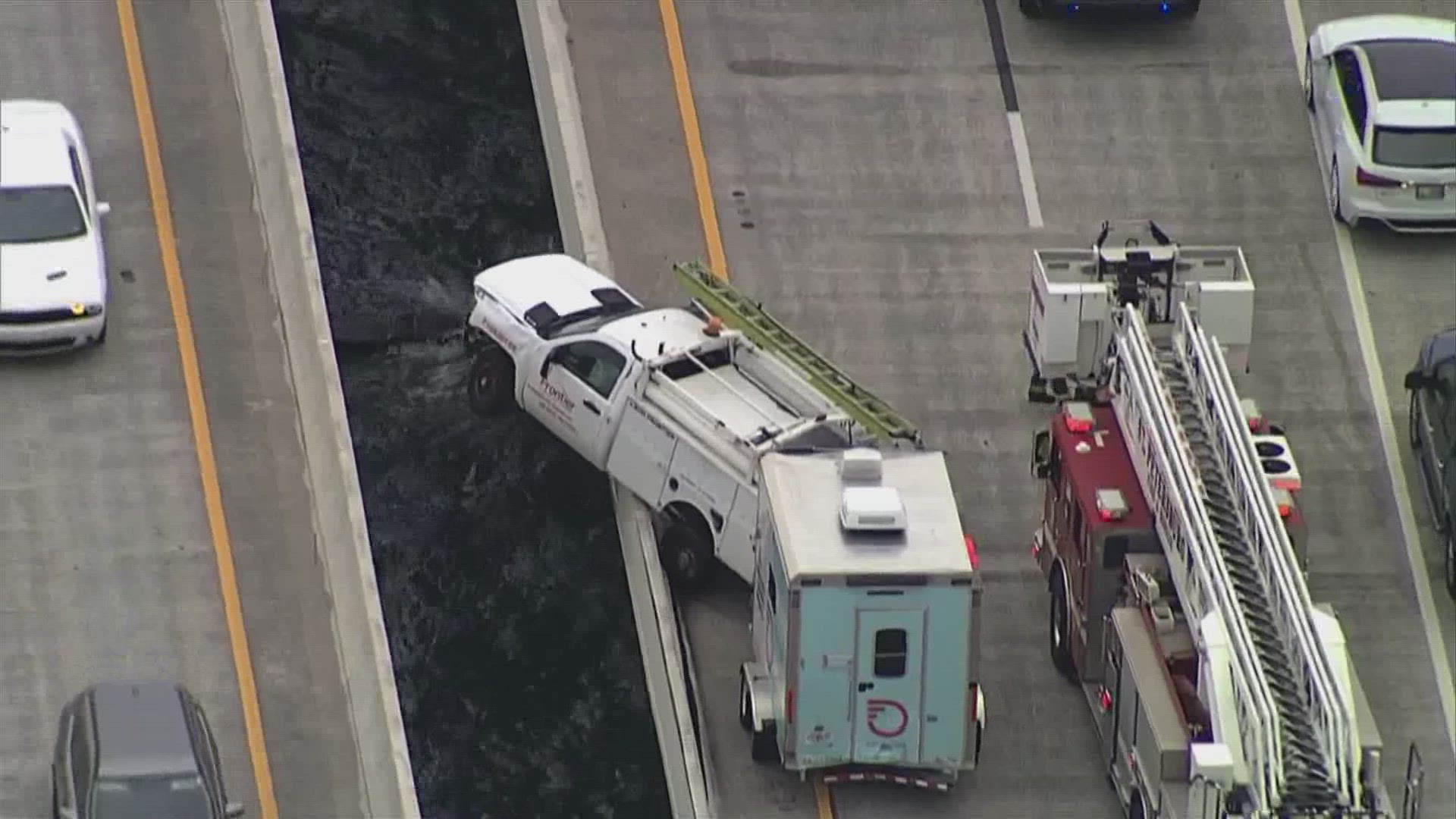Truck's front end hops barrier on Sunshine Skyway Bridge | wtsp.com