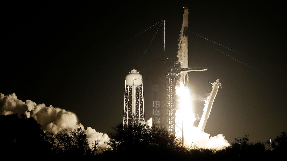 SpaceX's new crew capsule aces space station docking | wtsp.com