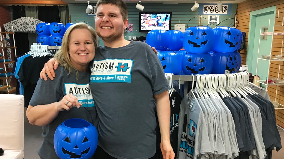 Blue pumpkins make Halloween friendly for people with autism | wtsp.com