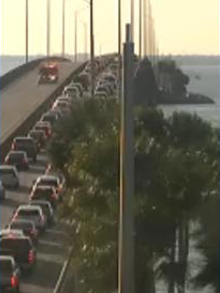 Heavy traffic due to crash on Courtney Campbell Causeway | wtsp.com