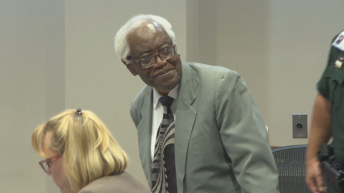 Second day of trial gets undeway for former bishop Henry Porter | wtsp.com