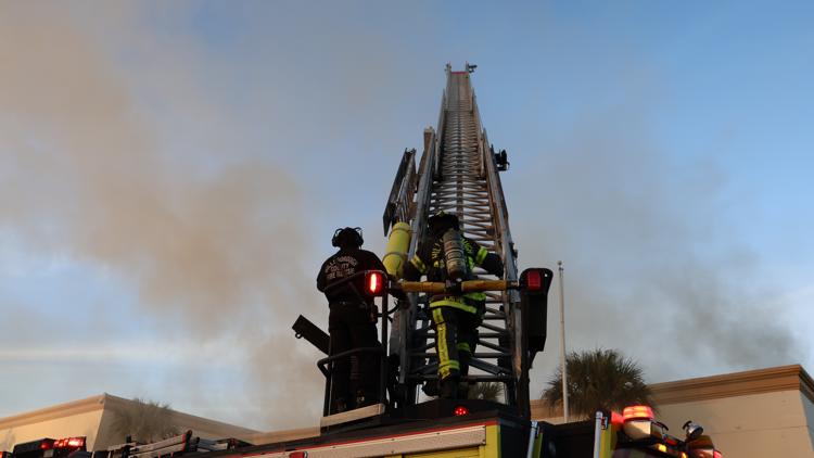 HCFR responds to fire at Brandon mall | wtsp.com