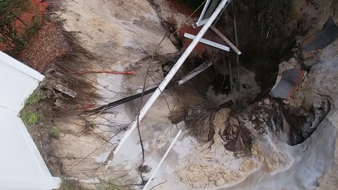 No sign of sinkhole activity at 130-foot-deep depression in Pasco ...