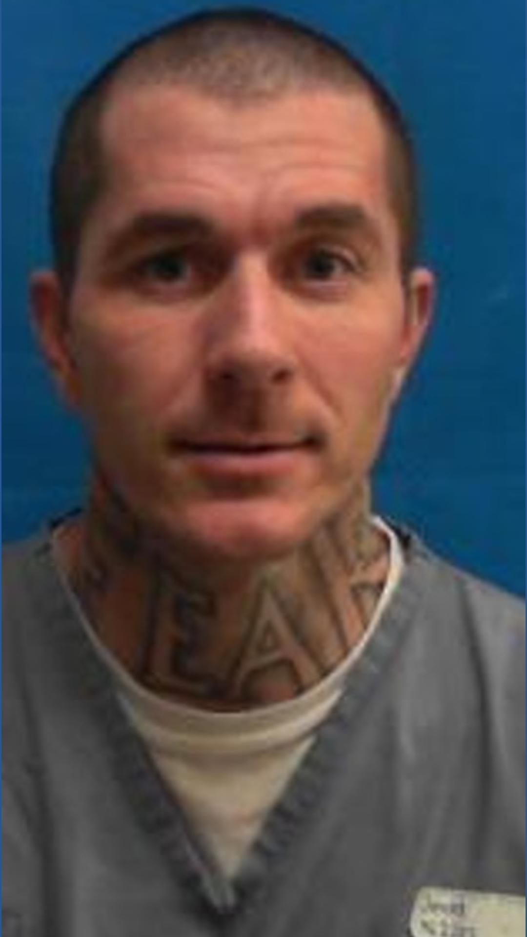 Authorities search for inmate who escaped community release facility in ...