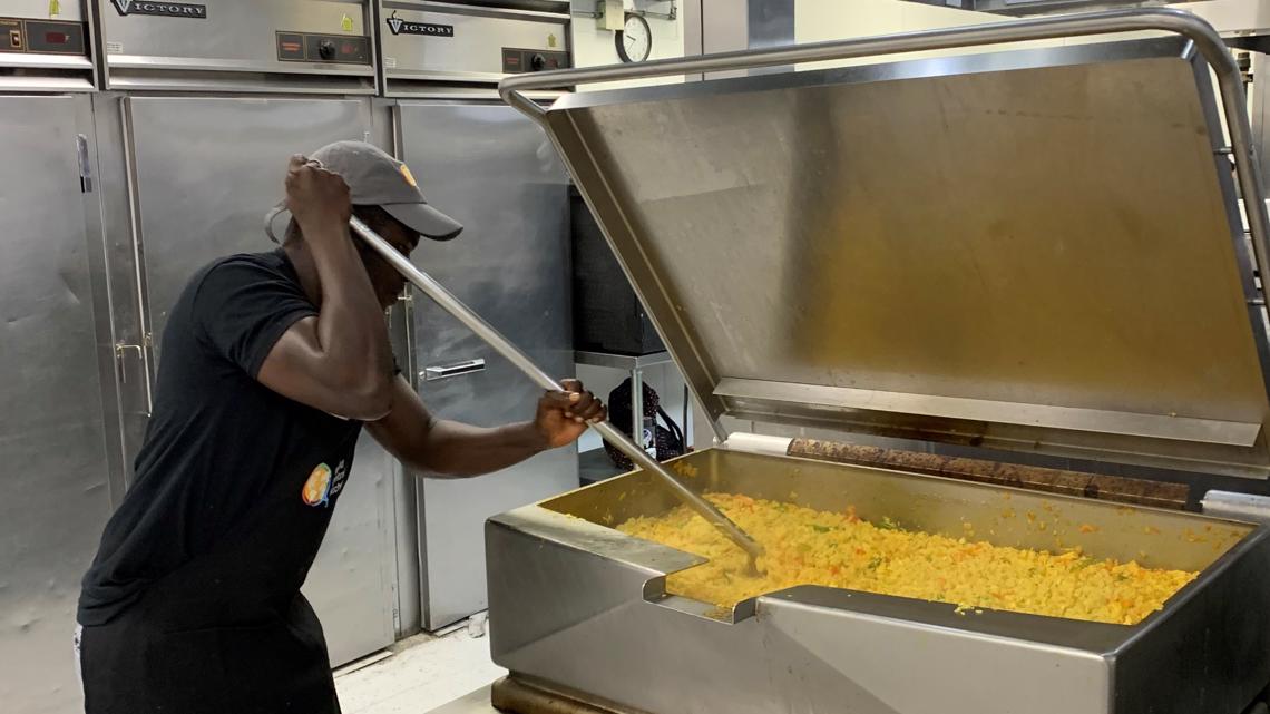 Local teams cook up a storm for storm survivors | wtsp.com
