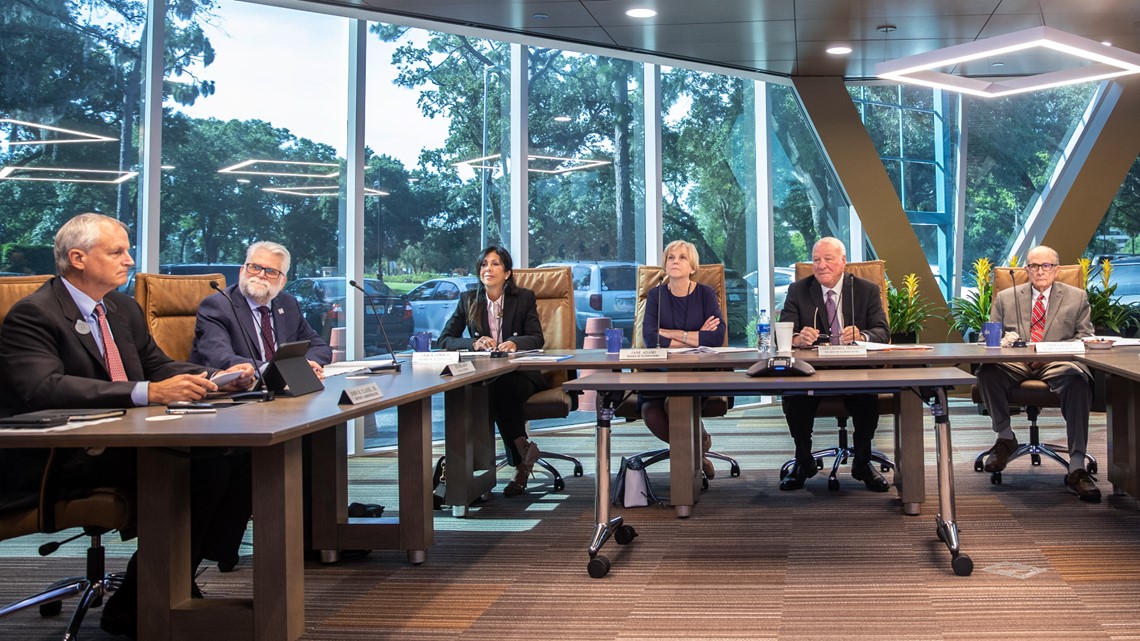 Disney government in dark about effect of law dissolving it | wtsp.com