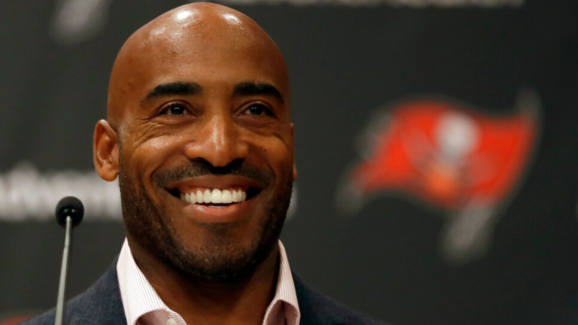 Rondé Barber joins Tampa Bay Buccaneers Ring of Honor | wtsp.com