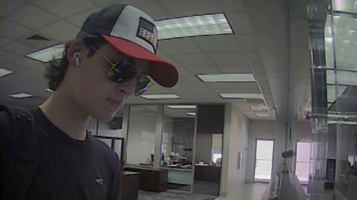 Deputies identify man accused of Brandon bank robbery | wtsp.com