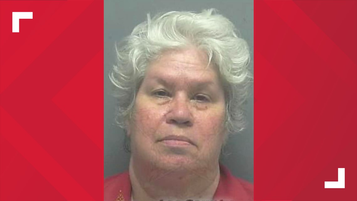 Florida Woman Pulls Gun On Car At Fort Myers Gas Station