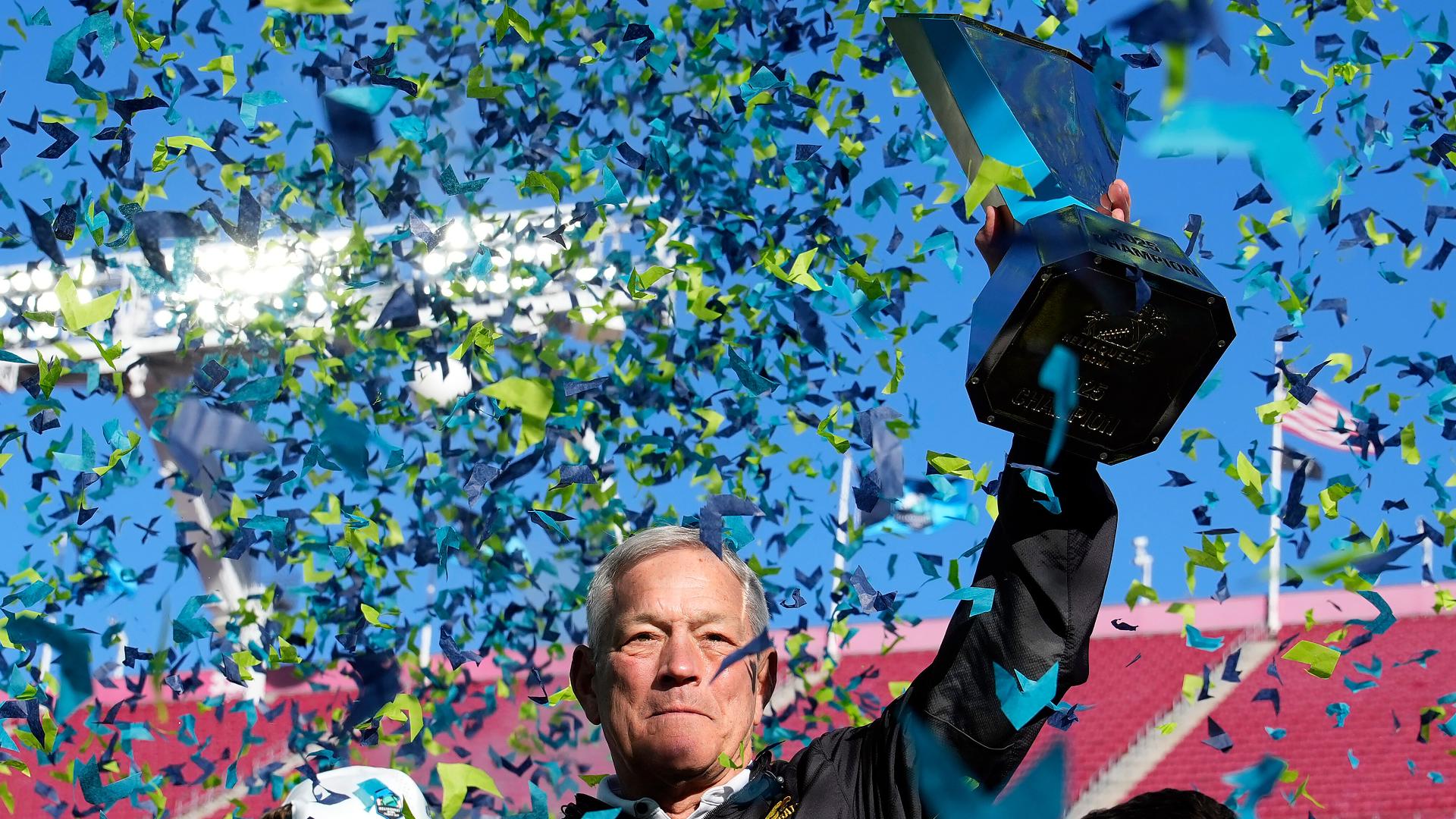 Iowa holds off Vanderbilt's comeback bid for 34-27 victory in the ...