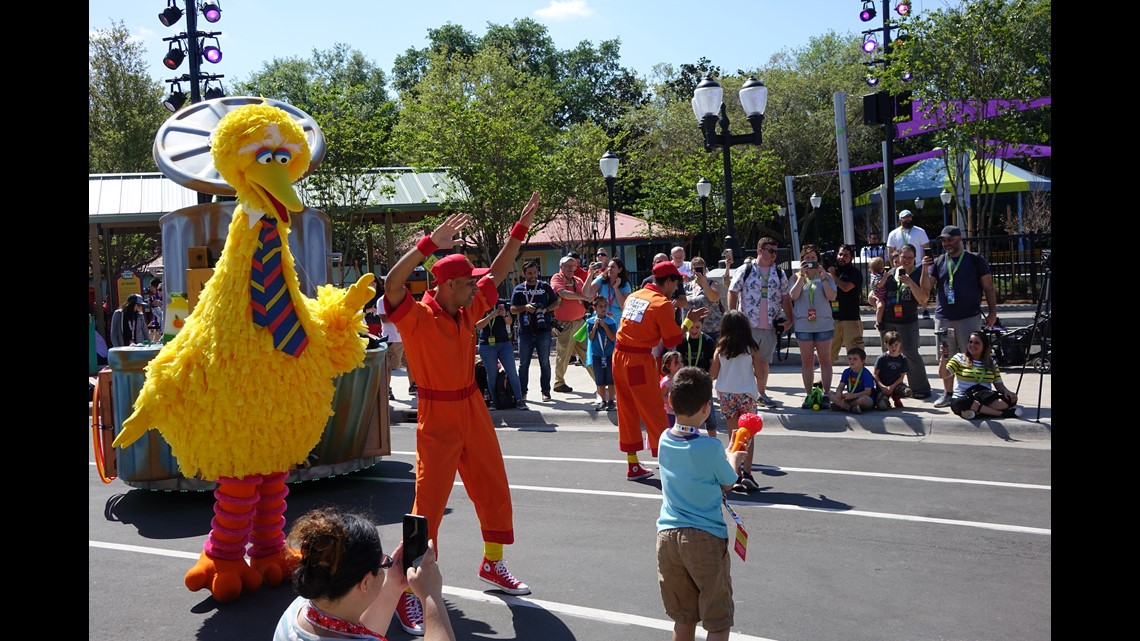 Sesame Street merges nostalgia and modern tech at SeaWorld Orlando ...