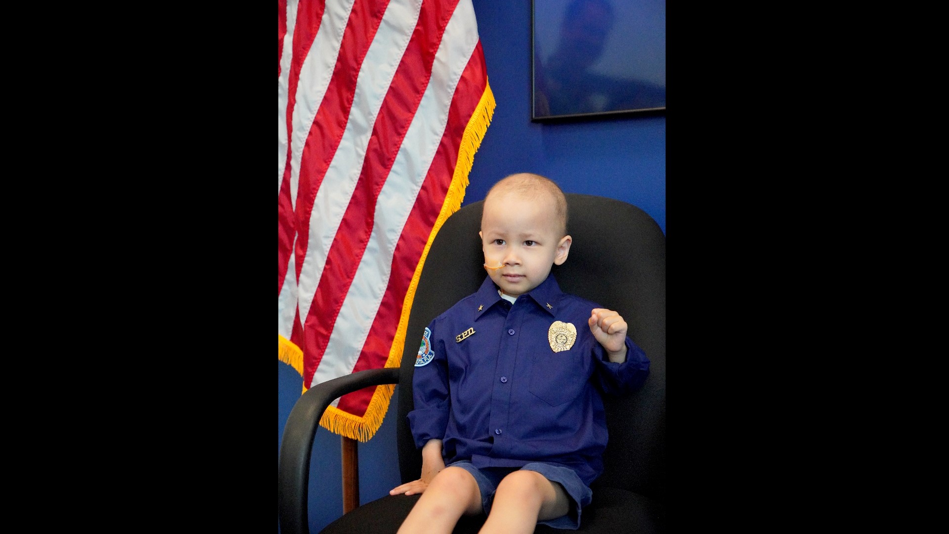 Boy, 4, fighting cancer receives police experience for a day | wtsp.com