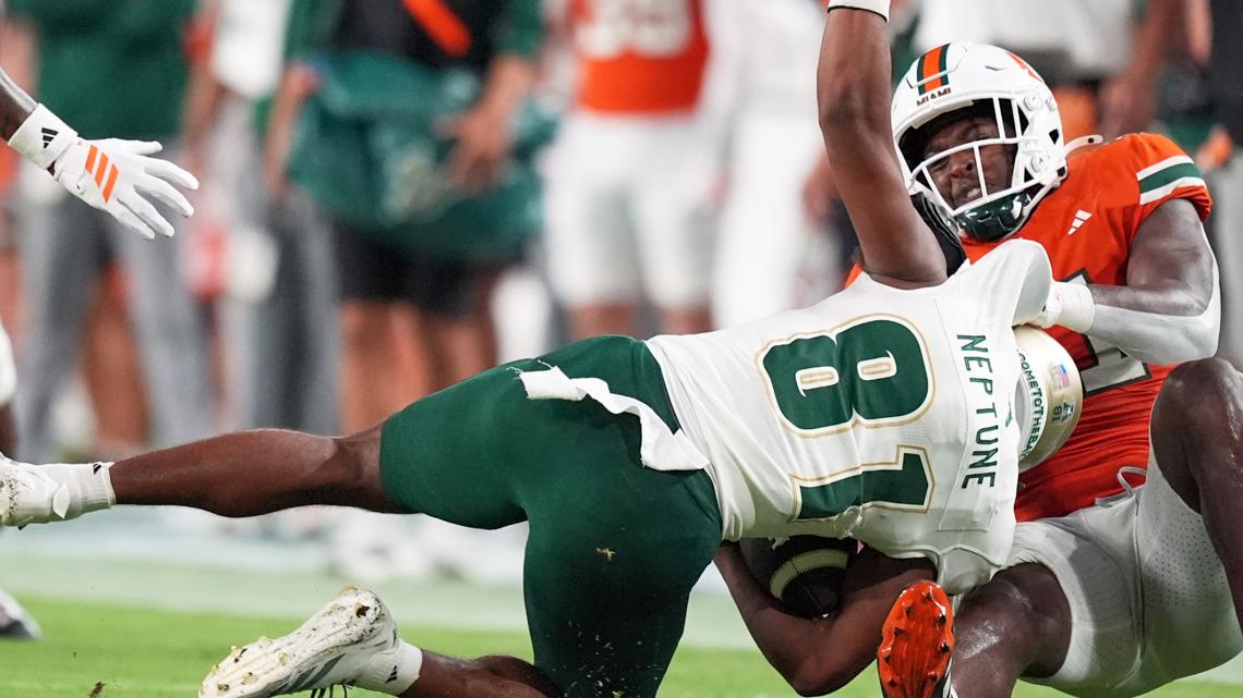 No. 5 Miami rolls past No. 18 USF, 49-12 | wtsp.com