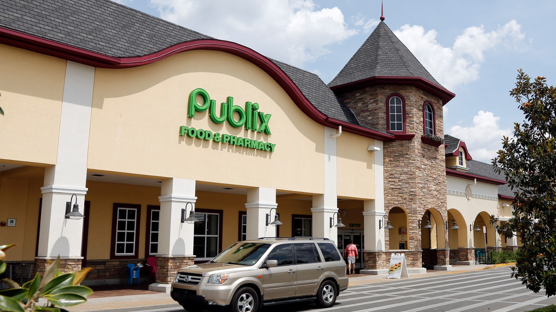 Publix Pours: Florida stores offering beer, wine while you shop | wtsp.com