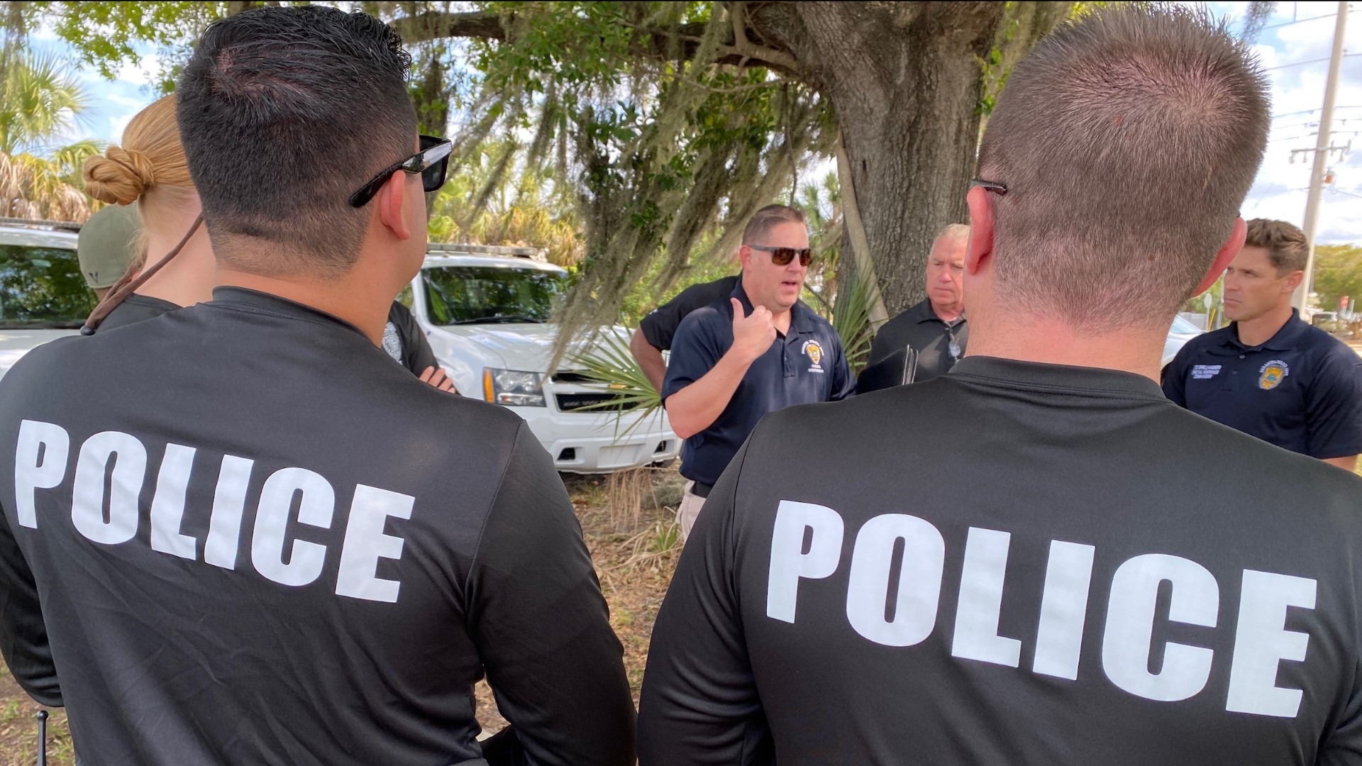 Sarasota Police Search For Evidence In Killings Of 2 Women