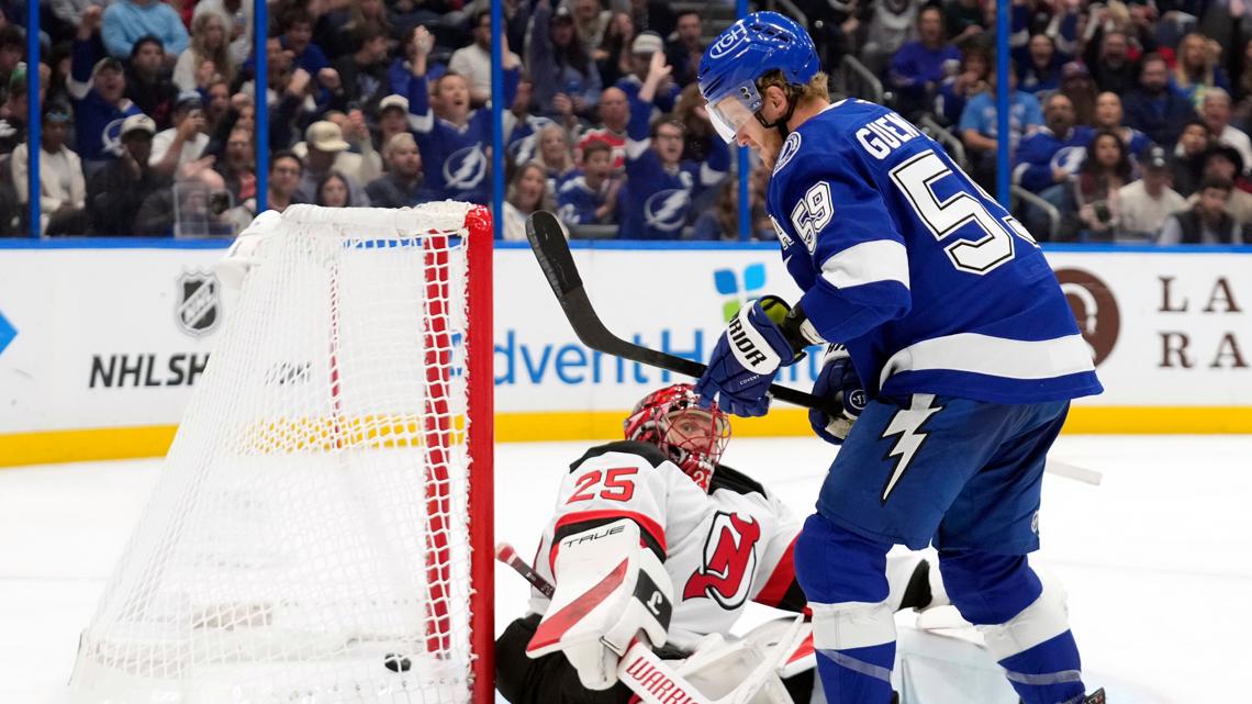 Guentzel gets 8th career hat trick as Lightning beat Devils 5-1 | wtsp.com